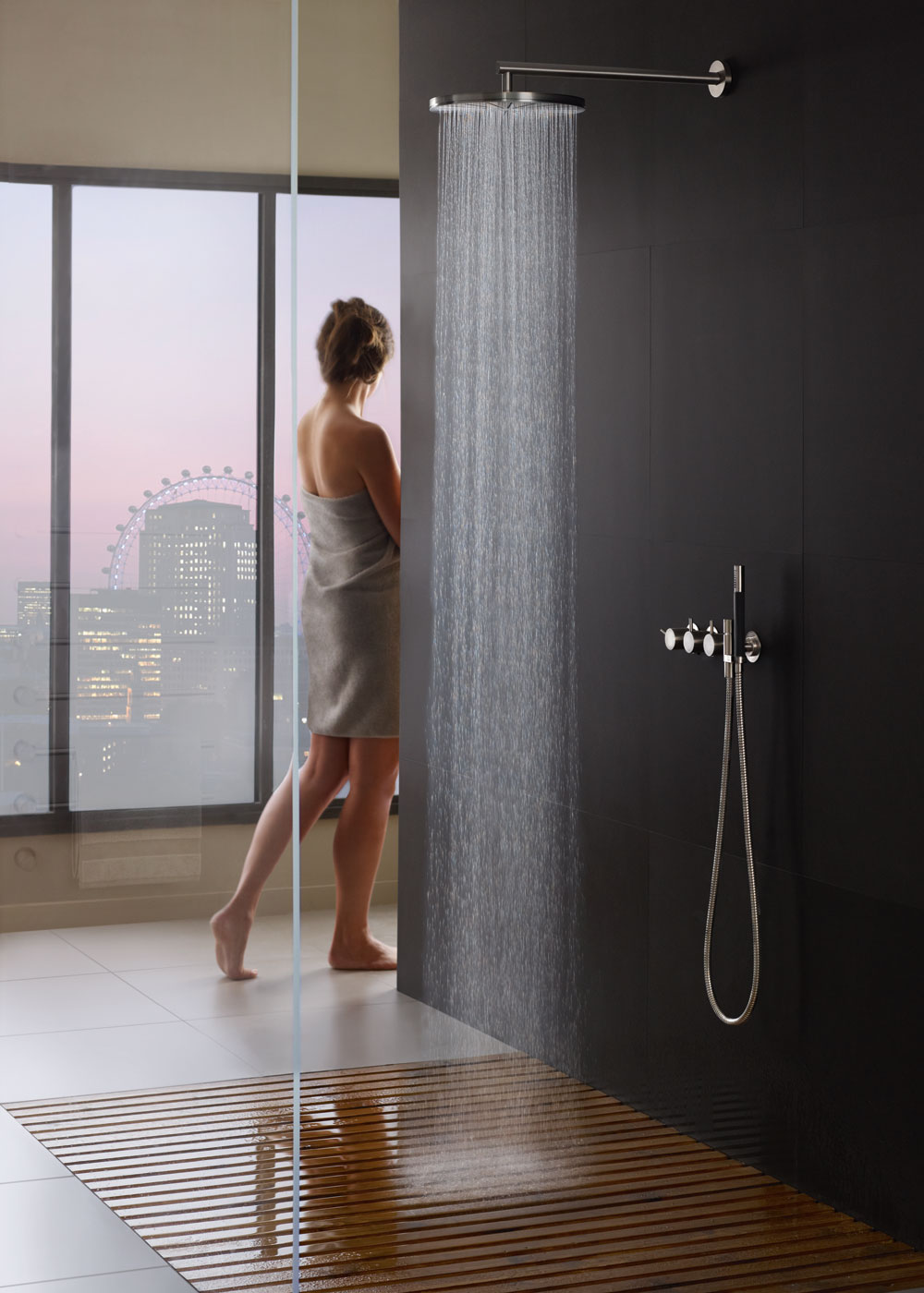 VOLA 060 Round Shower. Uniquely refreshing. Visibly VOLA. | VOLA
