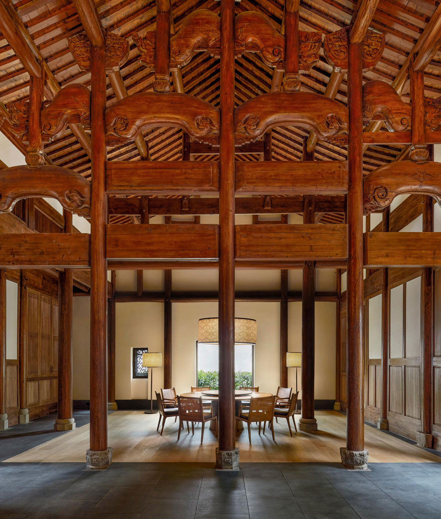 COLLABORATES - Kerry Hill | VOLA